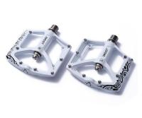 China Bicycle Magnasm Alloy Pedal with titanium Axle Superlight 236grams of mtb pedals for sale