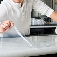 China PE Protective Film 50 Micron Rubber Based Adhesive 6 Months UV Protection Residue Free Surface Protection for sale