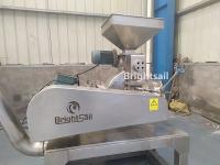 China BSZ Flour Mill Machine 40-1000 Mesh Powder Fineness 60-700kg Per Hour Capacity for Seeds Cake for sale