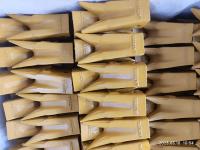 China TIG  J200 Small Excavator Twin Tiger Tooth 1U3202 1U3202T 1U3202WT For J200 for sale