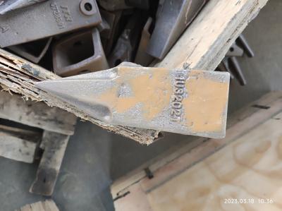 China TIG  J200 Small Excavator Twin Tiger Tooth 1U3202 1U3202T 1U3202WT For J200 for sale
