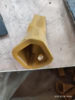 China TIG Alloy Steel Long Tip Backhoe Bucket Tooth 208-5236 With Pin And Retainer for sale