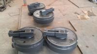 China 40SiMnTi Front Idlers Excavator Undercarriage Parts for sale