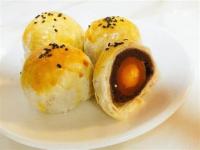 China Stainless Steel Automatic Egg Brushing Machine 5-8 Tray/Min 220V for Cookie Production for sale