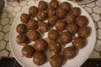 China Automatic Protein Ball Machine 1.75kW for 10-250g Balls with 60-90 Pieces/Minute Capacity for sale