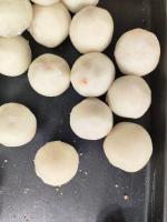 China Automatic Rice Ball Encrusting Machine Model P160 - 60-90 pcs/min Capacity, 220/380V Voltage for Onigiri Production for sale