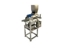 China Automatic Coconut Granule Spreader Machine 304 Stainless Steel 1.5kW for sale