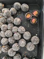 China Automatic Frozen Ball Production Line 220V 3kW for Raspberry Jam and Dark Chocolate Filling Balls for sale