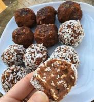 China Industrial Protein Date Ball Automatic Encrusting Rounding Machine Production Line for Energy Snack Manufacturing for sale