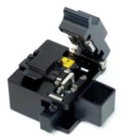 China DA-FC-KT6 Optical Fiber Cleaver with 48,000 Cleave Blade Life and 0.5° Angle Precision for Single Mode Fibers for sale