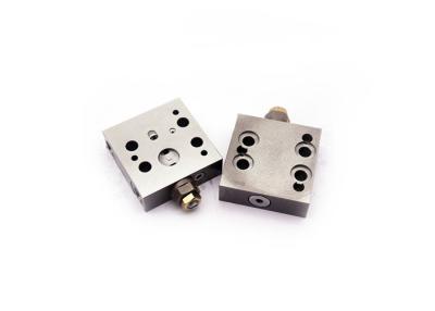 China Komatsu PC200-6/PC200-7 Relief Valve Hydraulic Piston Pump Spare Parts for Mini Excavator for sale