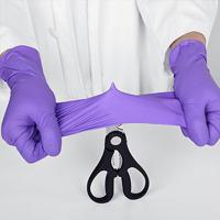 China Purple 5 Mil Medical Nitrile Gloves Large Long Rubber Powder Free Waterproof for sale