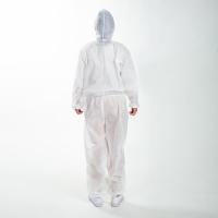 China ISO13485 SIGNO White Disposable Isolation Gown Size Universal Qty 50 Per Case for sale
