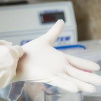 China OEM ODM Latex Powdered Surgical Gloves / Synthetic Latex Gloves for sale
