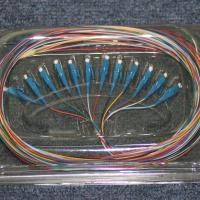 China LC UPC Multimode OM3 Ribbon Fanout Pigtail Kit 850nm 0.9mm OD 12 Fiber for sale