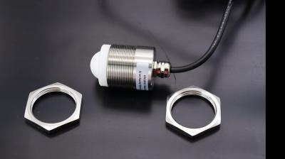China KWL801C Radar Level Gauge with 80GHz Frequency Compact RF Architecture and IP68 Waterproof Design for sale