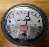 China Dwyer 2000 Series Magnehelic  Differential Pressure Gauge for sale