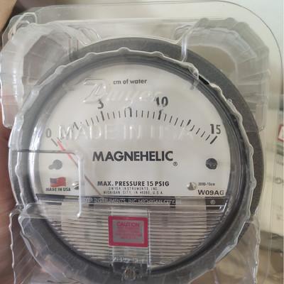 China Dwyer Series 2000 Magnehelic   Differential Pressure Gauge (0–15 cm w.c.) for sale