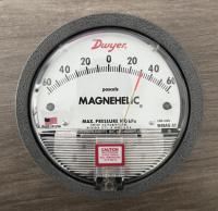 China Dwyer DM-1000 Series DigiMag Digital Differential Pressure and Flow Gages for sale