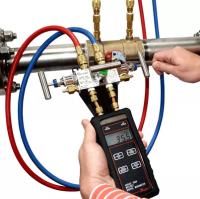 China 477B Handheld Digital Manometer for HVAC and Industrial Use for sale