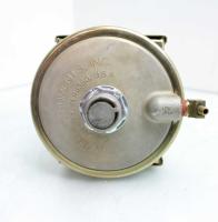 China Dwyer 1823-10 Low Differential Pressure Switch with Compact Design High Repeatability and Easy Adjustment for sale