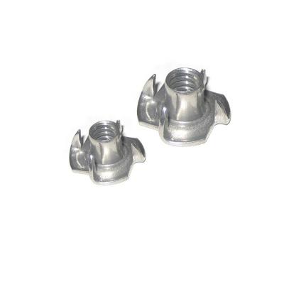 China 4.8/8.8 Grade Four Jaw Nut Carbon Steel Zinc Plain Four Jaw Din1624 for sale