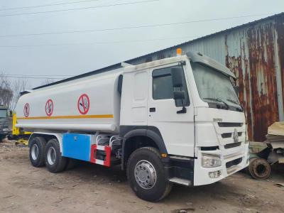 China Sinotruk 6x4 20000L Oil Tank Truck Square Type 300L Fuel Tank 9000kg Payload for sale
