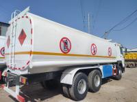 China Sinotruk 6x4 20000L Oil Tank Truck Square Type 300L Fuel Tank 9000kg Payload for sale
