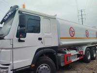 China Sinotruk 6x4 20000L Oil Tank Truck Square Type 300L Fuel Tank 9000kg Payload for sale