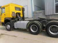 China Yellow DOT Certified Sinotruk HOWO 6x4 10 Wheeler Tractor Truck 375hp Euro II-V for sale