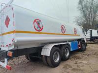 China Sinotruk 6x4 Carbon Steel Fuel Tanker Truck 25000L Diesel Oil Transport 380HP for sale
