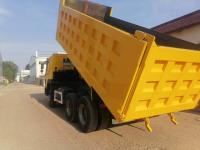 China Sinotruk HOWO 6x4 Dump Truck 371hp Yellow Tipper 30-40T Capacity Mining Dumper for sale