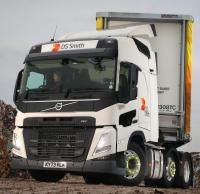 China Volvo FM 420 Tractor Truck 351-450hp 12.00R20 Radial Tire Euro 4 for sale