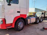 China Sinotruk Howo A7 6x4 Used Tractor Truck Head Weichai 351hp 450hp ECE Euro 2 5 RHD for sale