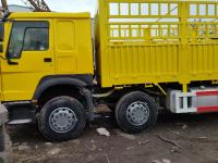 China Secondhand Sinotruk HOWO 8x4 Cargo Truck 12 Wheels Weichai 375hp 8.2m Cargo Tank for sale