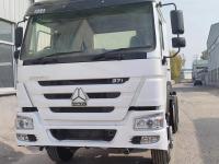 China HOWO T7 A7 FAW Sitrak CNG 6x4 Tractor Truck 375-430hp Euro II-V GCC Tire Certified for sale