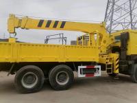 China HOWO 6x4 Truck Mounted Crane 12t Straight Boom 4 Sections 17.2m Lifting Height for sale