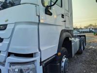 China Sinotruck HOWO 6x4 Tractor Truck 375-430hp Euro II-V Manual Transmission for sale
