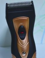 China Close And Comfortable Shave With Battery-Operated Men'S Electric Shaver for sale