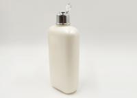 China 350ml Flat PET Plastic Shampoo Bottle with Silver Cap Customizable for sale
