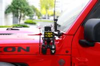 China Jeep Wrangler JL Aluminum Hood Mount Camera Holder with LED Light 3.64kg Set for sale