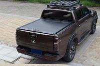 China ISUZU D-MAX Aluminium Folding Hard Pick Up Truck Bed Cover with Waterproof Function for sale