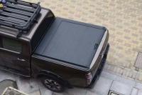 China Waterproof Retractable Hard Aluminum Pickup Cover for Toyota Hilux Revo VIII 300kg Load for sale