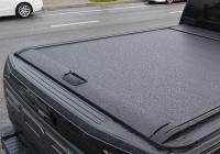 China Ford F150 Hard Retractable Pickup Truck Bed Tonneau Cover Roller Shutter 300kg Load Capacity for sale