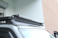 China SUS304 Universal 4x4 Roof Rack Brackets 180x145x100mm Black Slide Rail Light Bar Mounts for sale