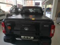 China Retractable Tonneau Cover for Nissan Navara NP300 Aluminum ABS Powder Coating 45kg for sale