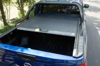 China Retractable Tonneau Cover for Nissan Navara NP300 Aluminum ABS Powder Coating 45kg for sale