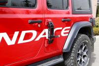 China Jeep Wrangler 2018-2022 Folding Side Door Foot Pedal Peg 330x86x55mm Aluminum Alloy for sale