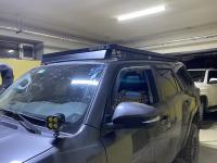 China Roof Mount Black Aluminum Alloy Roof Rack for 4Runner 2235x1380mm 200kg Capacity for sale