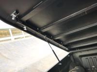 China Manual Retractable Pickup Tonneau Cover for Ford Ranger T7 63kg Carbon Steel Aluminum Alloy for sale